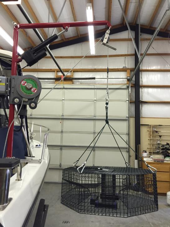 ArimaOwners.com - Red Dog Davit