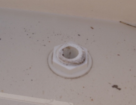 Sea Legend fish box drain - needs improvement